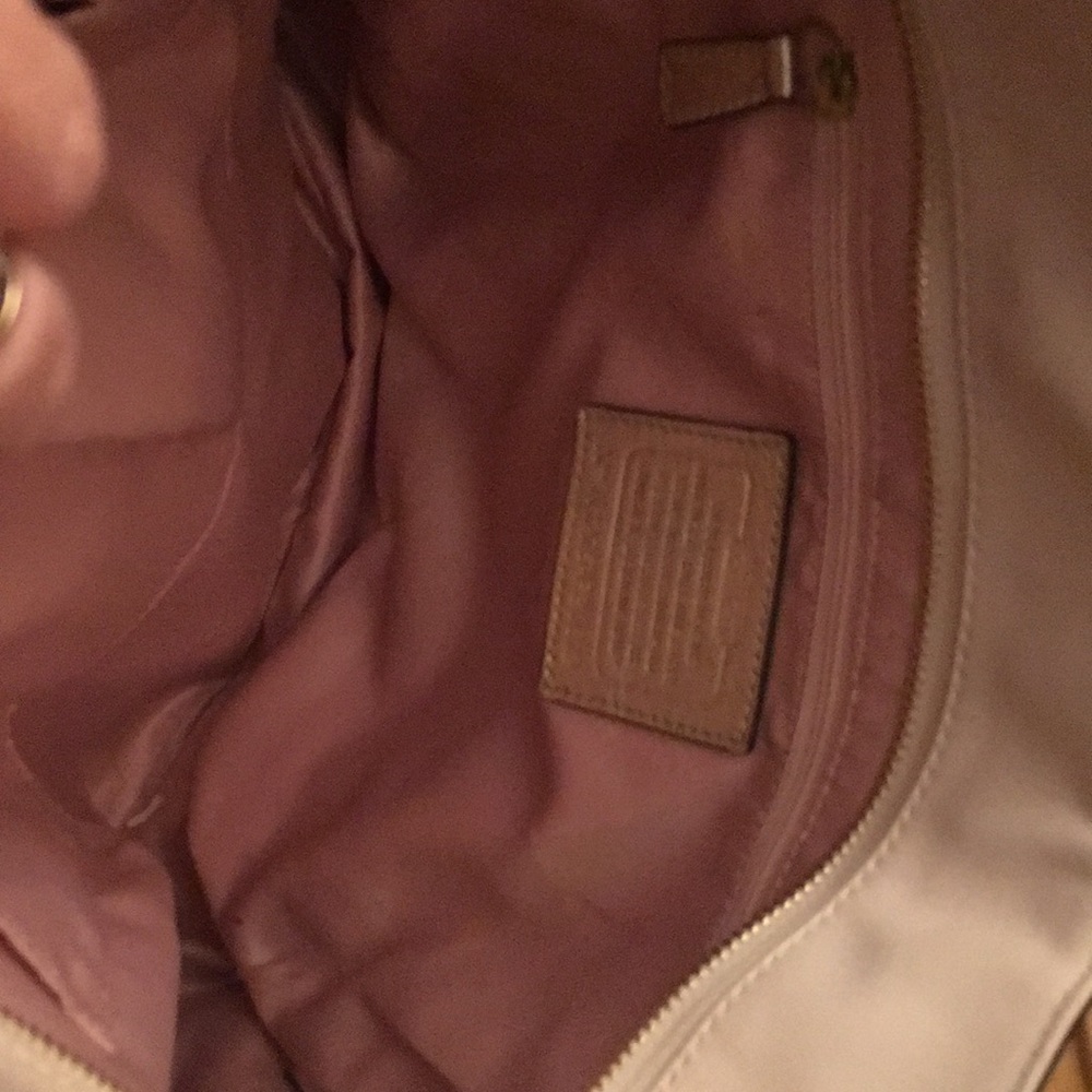 Coach White Leather Pocketbook With Gold Accents And … - Gem